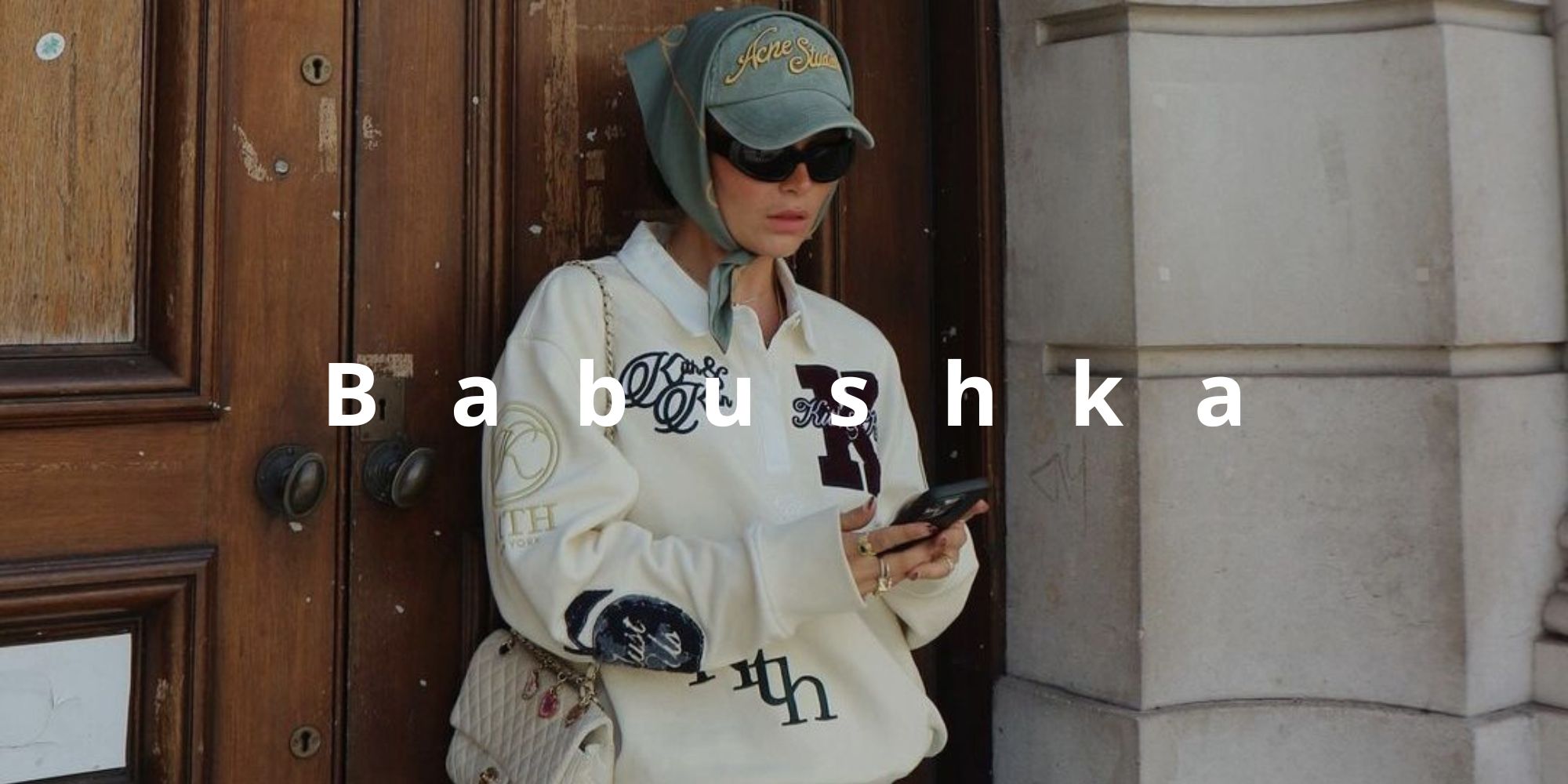 Babushka e cap: la nuova moda che strizza l'occhio agli anni '50 - AdL Mag